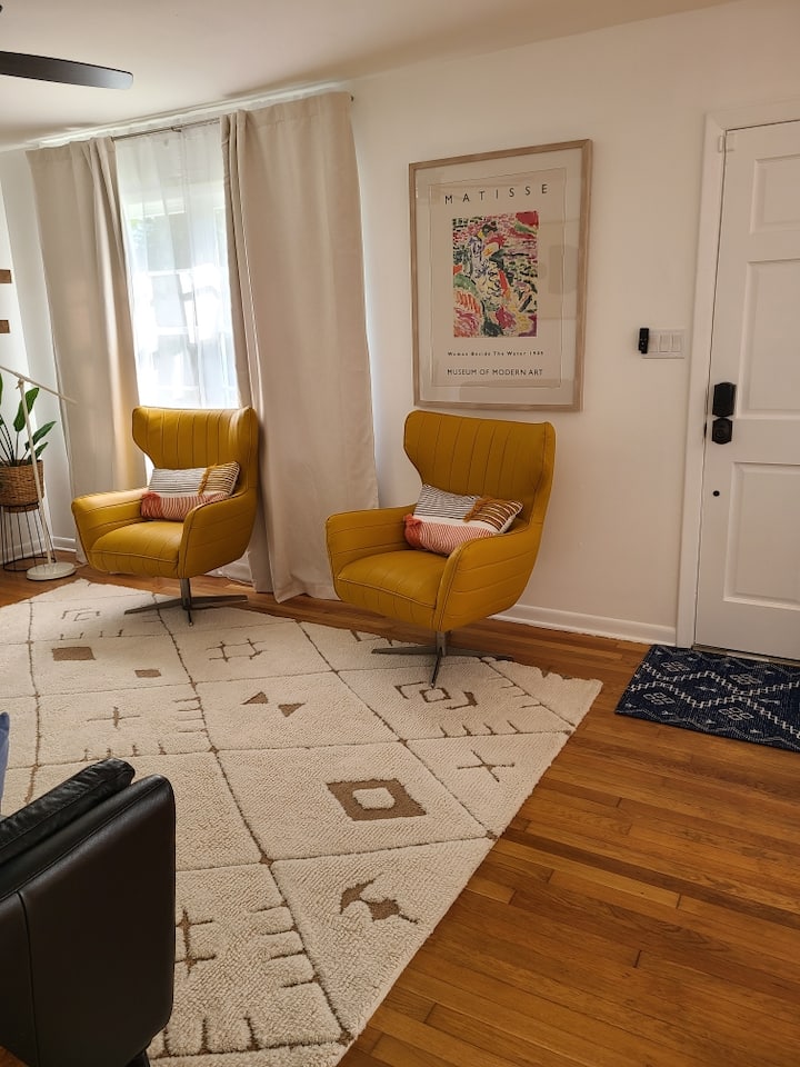 Mid-term, Open-floor Home Full Of Natural Light - États-Unis