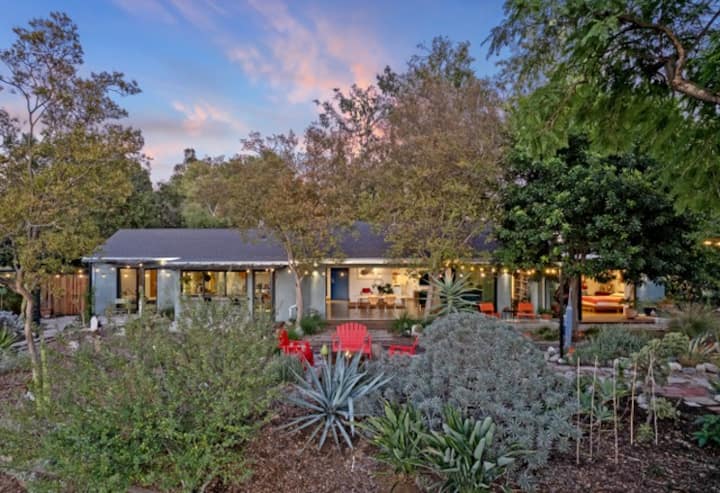 Hilltop Highland Park Dream House - Pasadena, CA