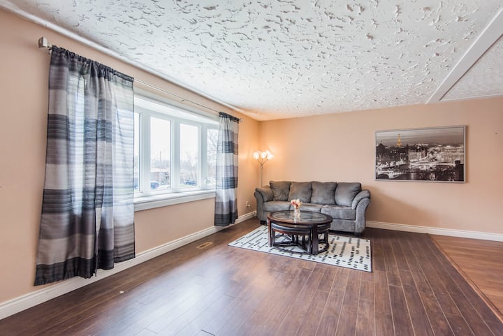 Bedroom #1 In A Spacious 3 Bedroom Unit - St. Jacobs