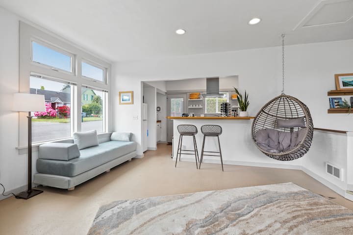 3+1br Entire Duplex Central Port Angeles W/hot Tub - Port Angeles, Washington