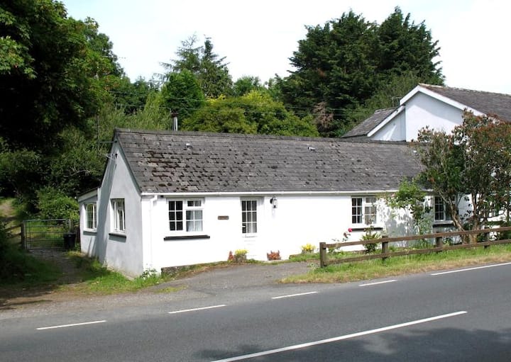 Delightful Two Bedroom Cottage Near Narberth - Narberth