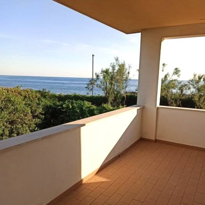 Spectacular Full Apartment Seafront Available! - Santa Marinella