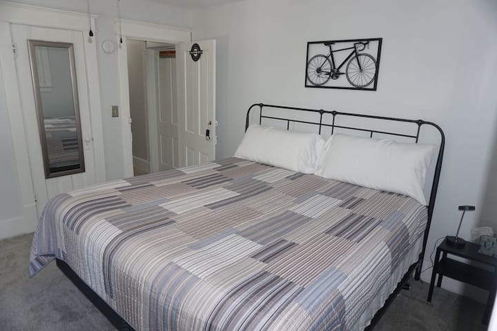 The Bicycle Rm. @ Charlevoix House - The Northside - Charlevoix, MI