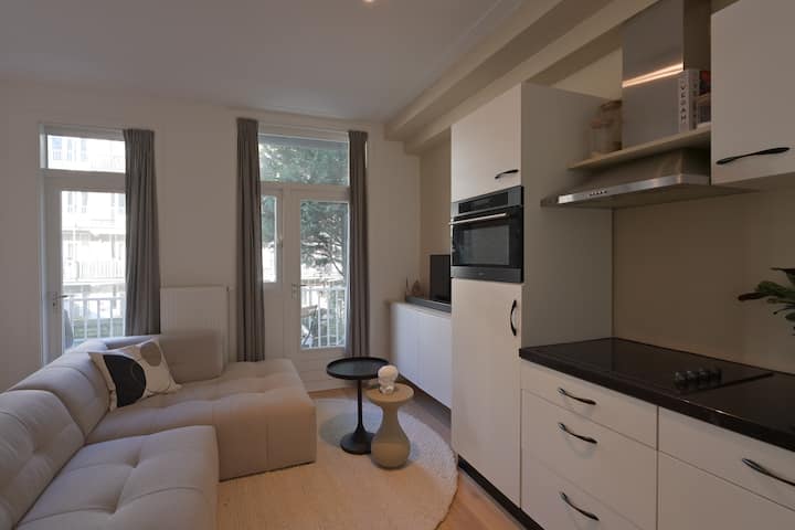 Lovely Amsterdam Center Apartment With Balcony - Amsterdam