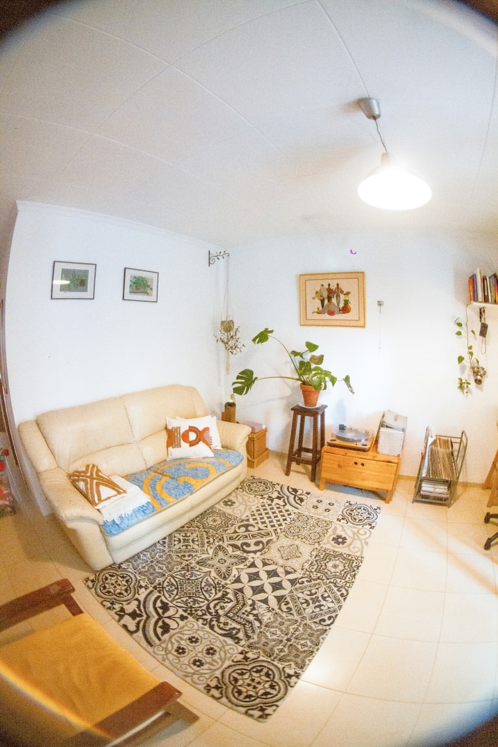 Cozy Familiar House - Barcelona