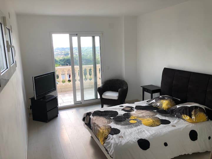 Chambres Privées Avec Vue Sur Le Pays Basque - Bayonne