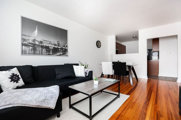 Cozy Condo W/parking Near Downtown & The Forks - Winnipeg
