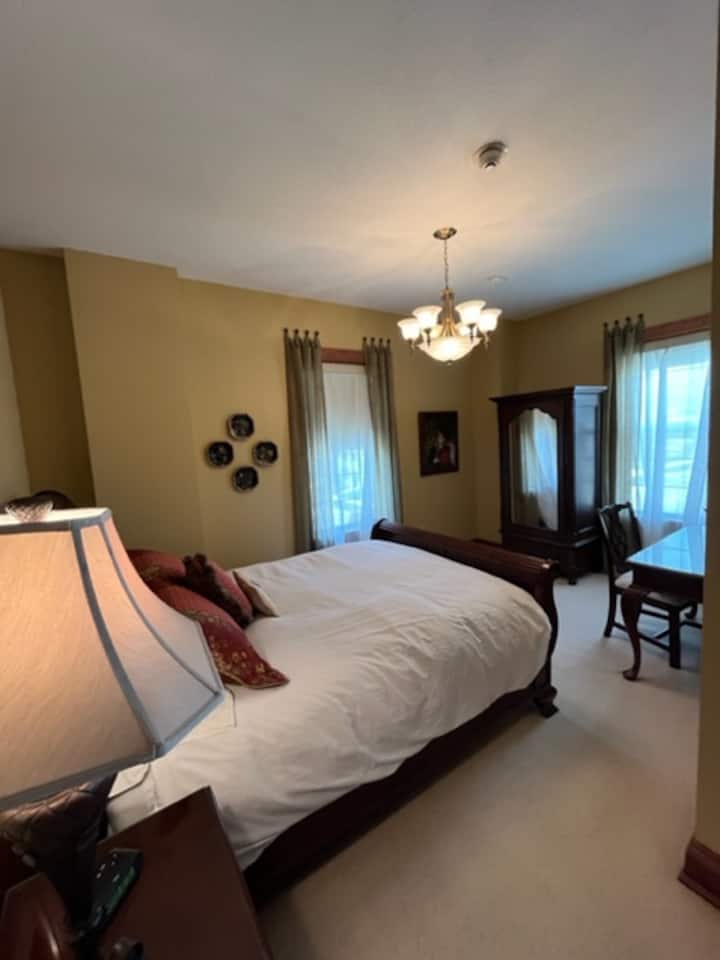 Comfy, Quaint Suite 301 In The Port Hotel - Port Washington, WI