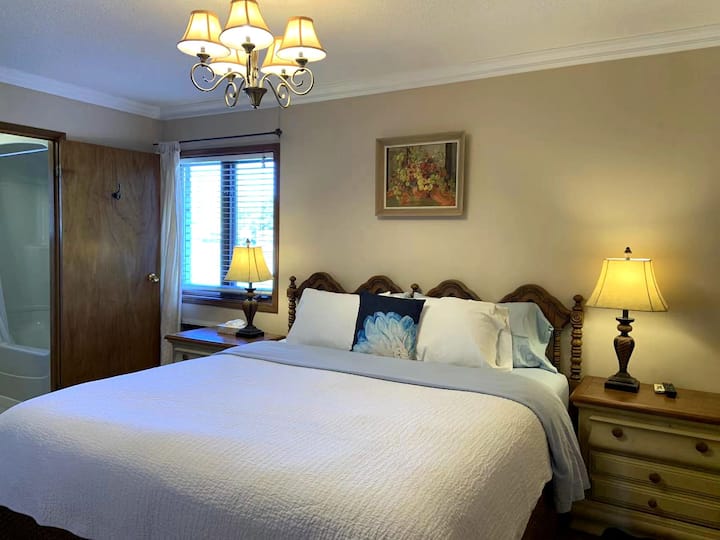 Walk About 10 Minutes To The Falls,（suite1 Yellow） - Niagara Falls