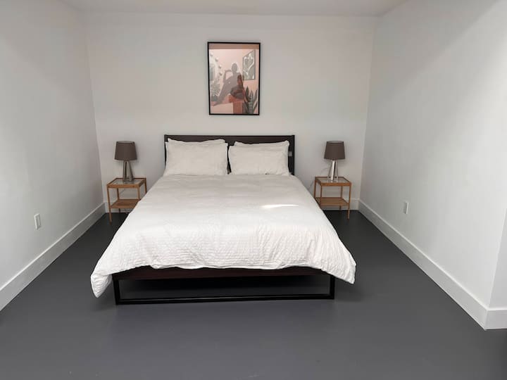 Private Guest Suite With Bathroom And Sitting Area - Halifax