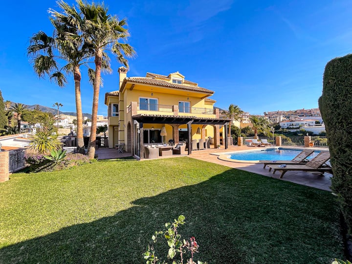 Casa Luz - Cozy Home With Private Pool And Jacuzzi - Fuengirola