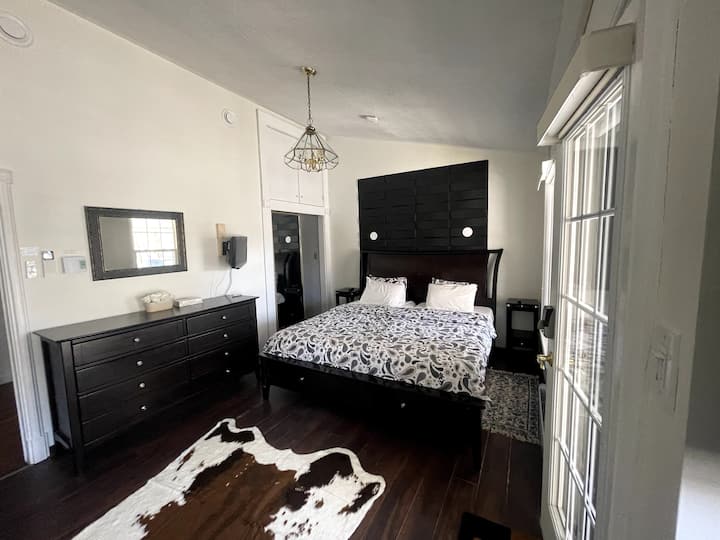 Carriage House - Kingbed, Full Kitc - Wolfville