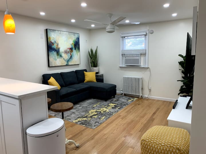 Modern 1 Bedroom Apartment - Westbury, NY