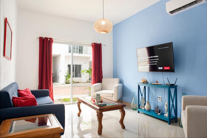 Casita Stevens | 2 Bedroom Condo Steps From Beach - Cozumel