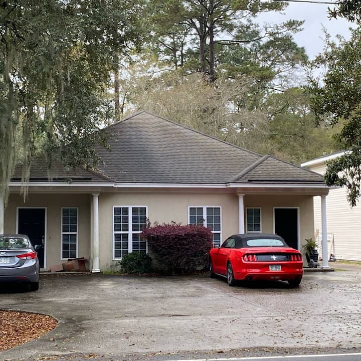 Private 2 Bedroom And 2 Bathroom In Savannah - Wilmington Island, GA