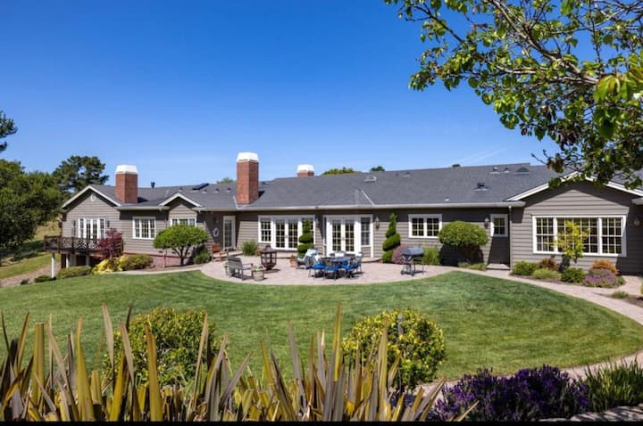 Luxurious, Private Entrance, Private Suite And Gym - Seaside, CA