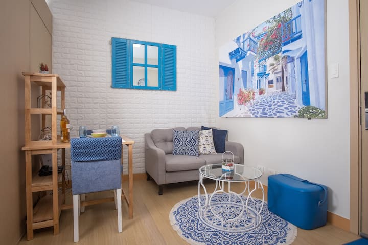 Relaxing Santorini-inspired Condo In Metro Manila - Marilao