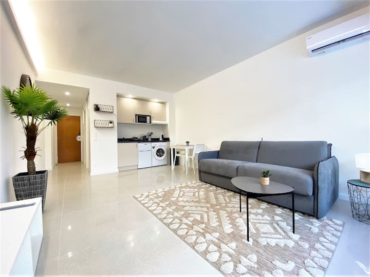 City Center, Beautiful Design Apartment - Menton
