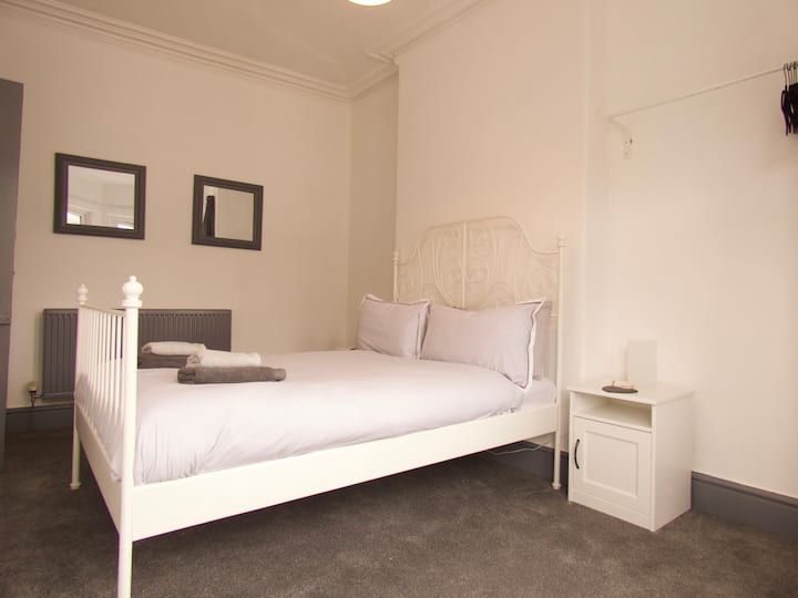 Spacious 4 Bedroom House On Great Orme| Llandudno - Llandudno