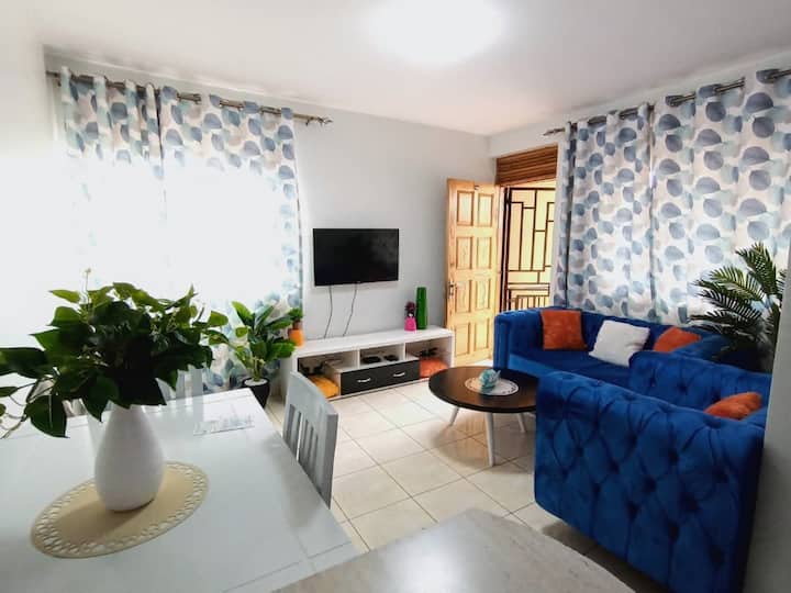 The Cozy Crescent Naalya - カンパラ