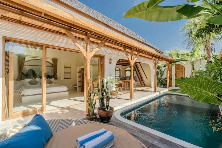 Tropical 1br Villa In Heart Of Canggu, Echo Beach - Canggu