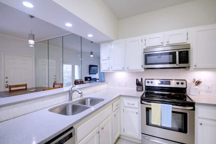 1br Condo In The Heart Of Austin, Ideal To Wfh - Austin, TX