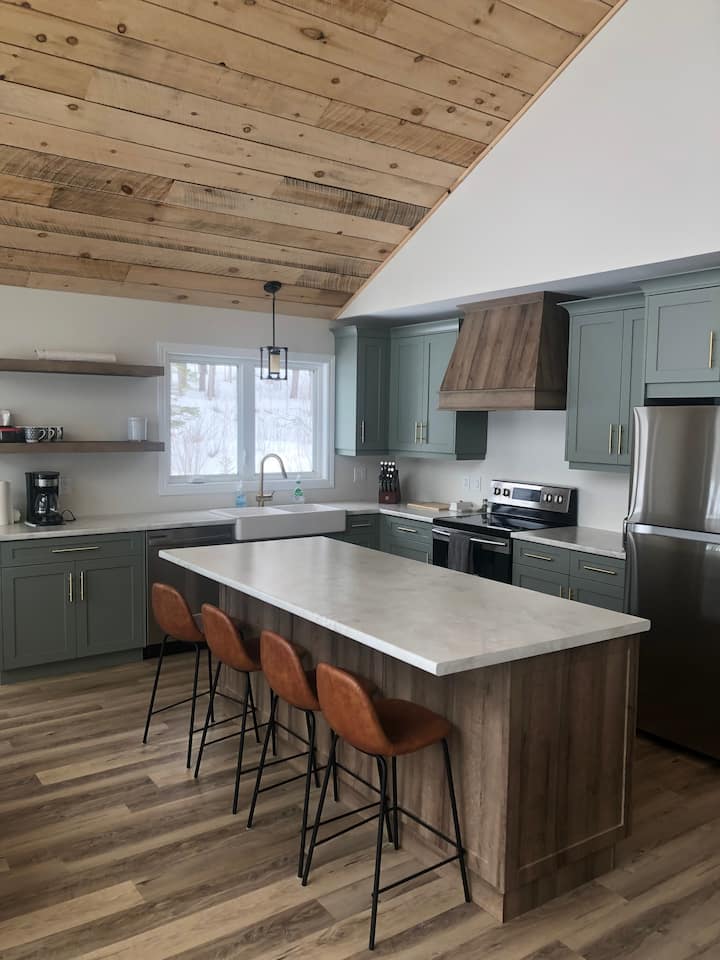 Brand New Cottage Lakefront - Killarney, ON, Canadà