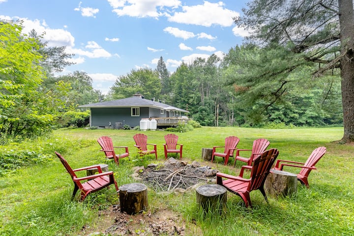 Private Cottage With 26 Acre & Outdoor Games - Bracebridge