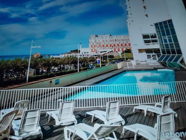 Studio Front De Mer Balcon Vue Pano Et Piscine - Biarritz