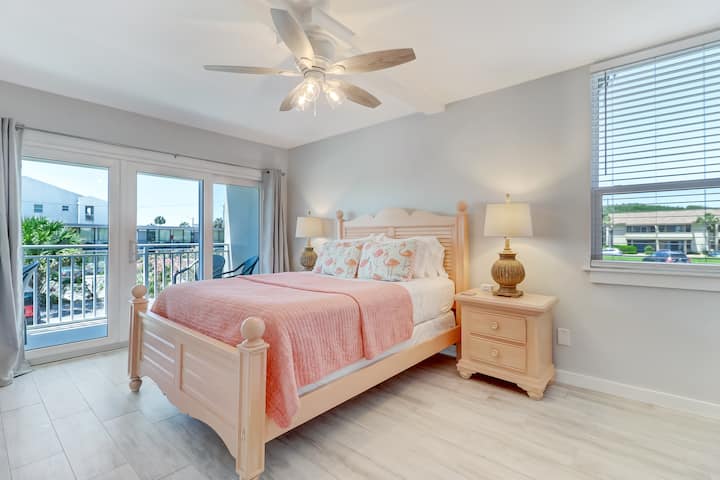 Oceanview Ketch Courtyard Condo | Pool | Sleeps 8 - Fernandina Beach, FL