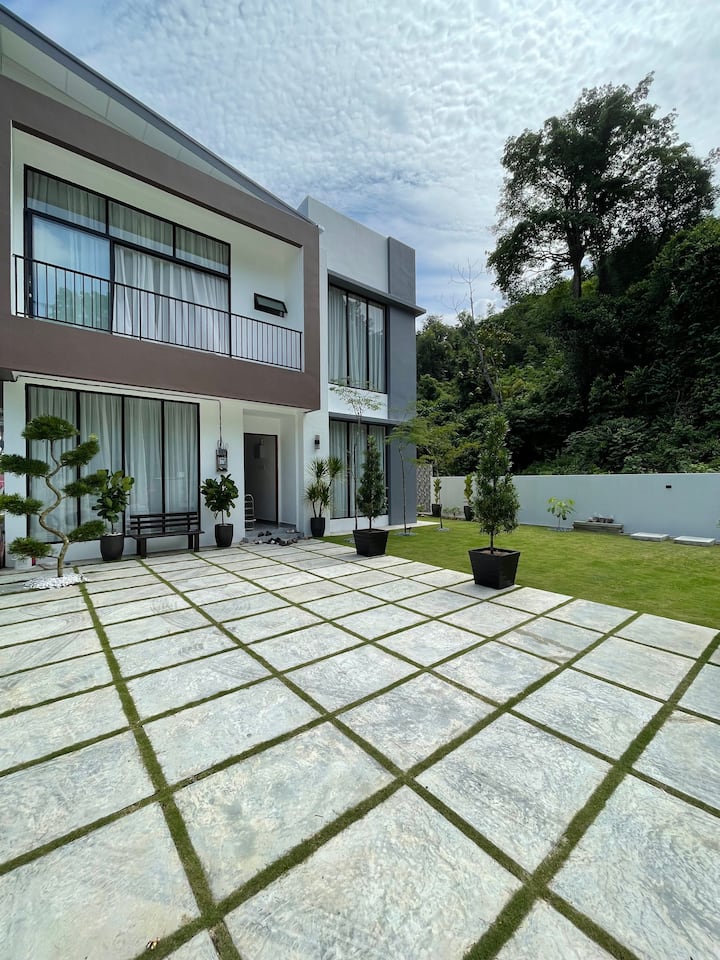 Rhazz Villa Kampar With Private Pool - Kampar