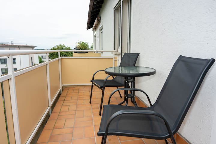 Modern Flat Near Railway Station - Wiesbaden
