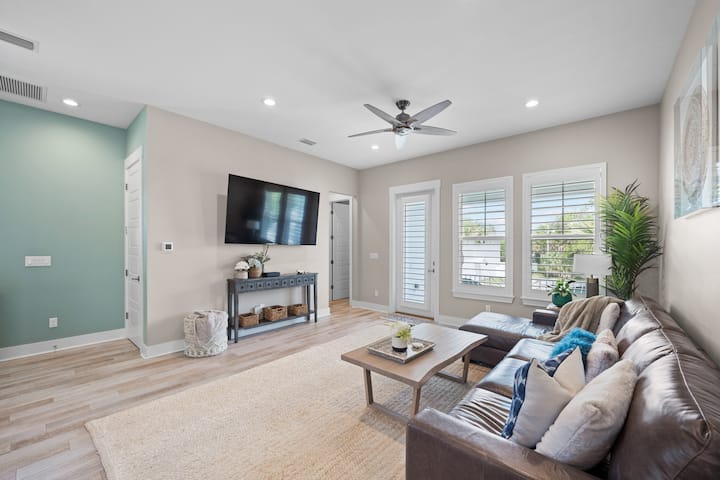 Sunshine Shores Jax Beach - Jacksonville Beach, FL