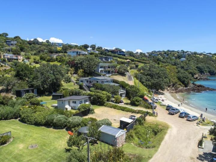 84_by_the_sea - Waiheke Island