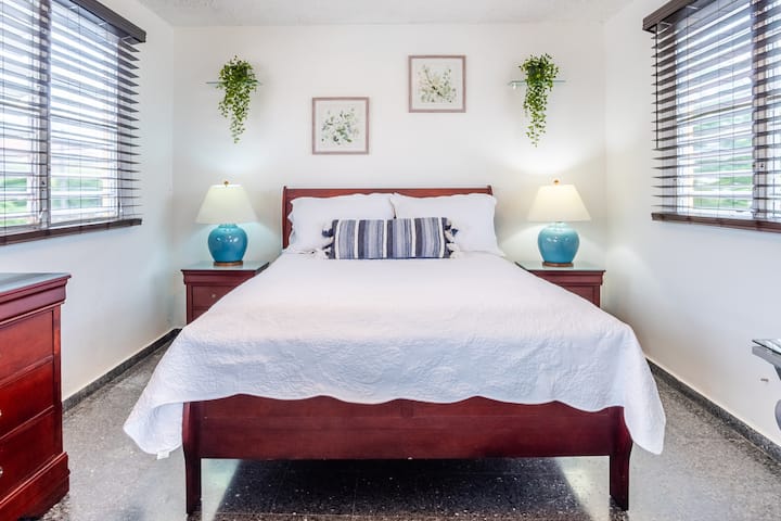 Amazing Joyuda Valmar Coast Apt. 2 Near Playa Azul - Mayagüez