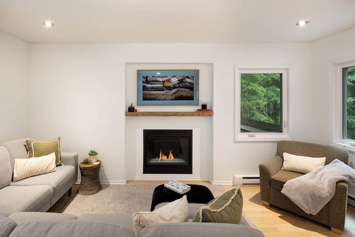 Spacious 3bd House Close Whistler Village 90+days - Whistler Blackcomb