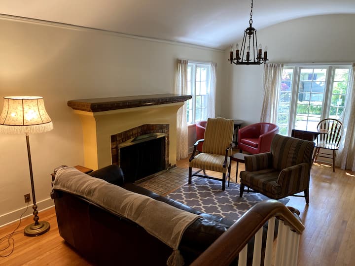 Redwood Lodge - On The Uofo Campus - Springfield, OR