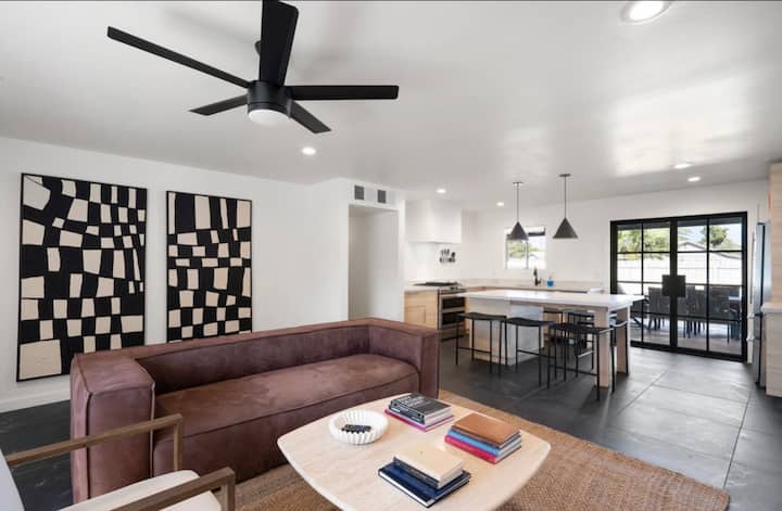 Home In Scottsdale - Tempe, AZ