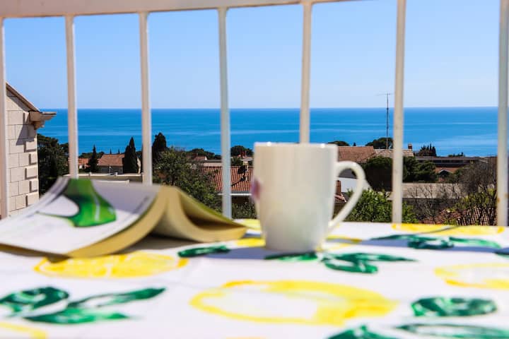 Sea Views Lovely Suite - ドゥブロブニク