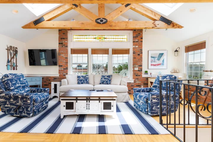 Newport Condo With Harbor View And Rooftop Deck! - Newport