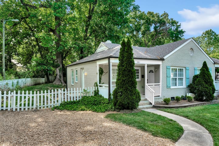 Excellent Location Villa Heights-noda 2br - Windsor Park - Charlotte