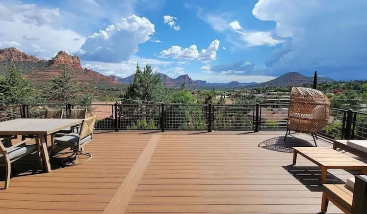The Legendary Uptown Viewhouse -Big Views + Hottub - Sedona, AZ