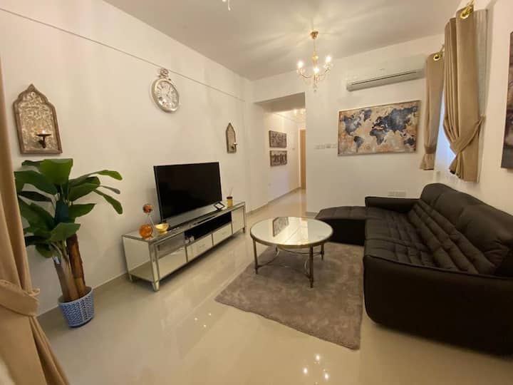 Qurum 1-bedroom Apartment Near Shops & Restaurants - Oman