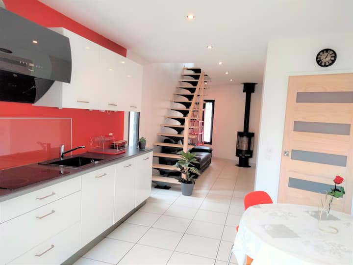 Maison Chaleureuse Et Moderne Avec Accès Piscine - Riom
