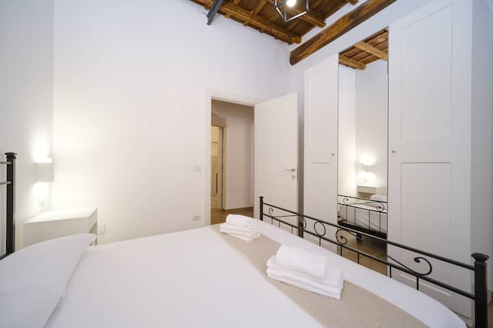 Vatican Home Borgo Pio I - Rome