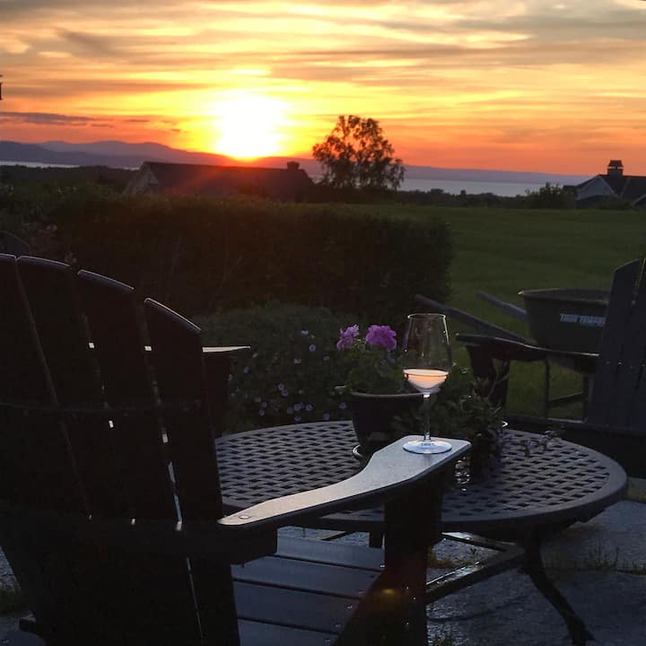 Spectacular 5 Bedroom, 5 Bathroom Home - Shelburne, VT