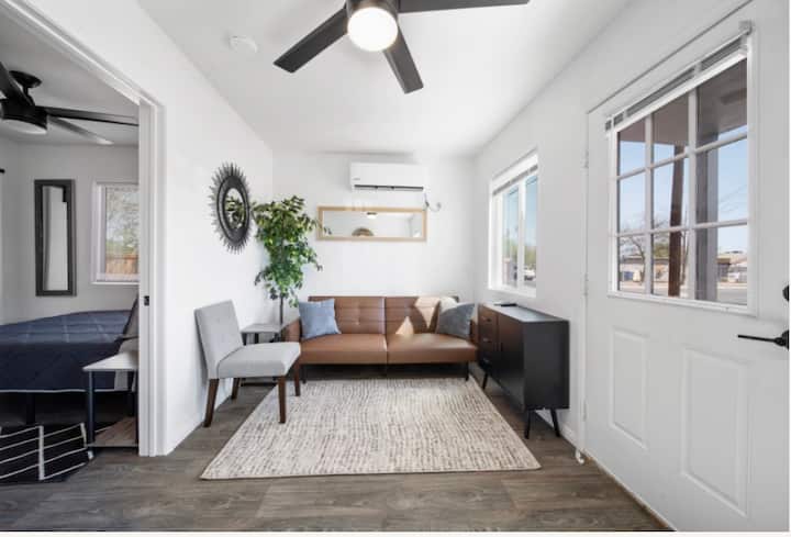 404-modern Desert Living.1be/1ba. Newly Remodeled - El Centro, CA