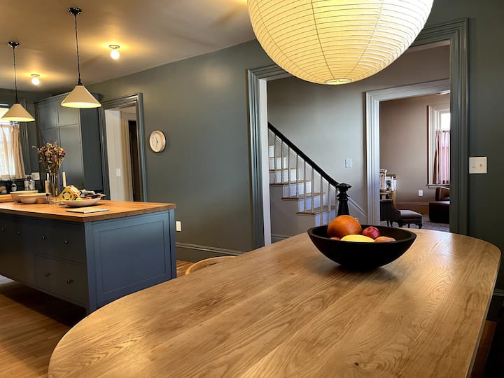 Stylish Harvard Square Gem, 3br Free Parking - Cambridge, MA