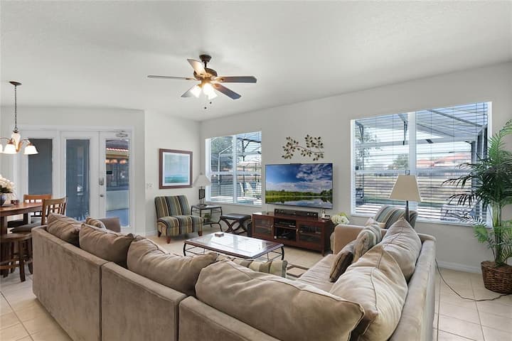 Special Resort Home! Minutes Away From Disney! - Kissimmee, FL