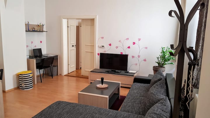 Heart Of Prague, 2 Bdr, Patio Inner Courtyard View - Prague